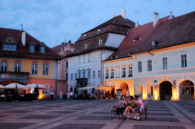 Piata Mare, Sibiu, Romania photo on Sunsurfer