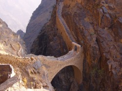 Shahara Bridge, Yemen photo on Sunsurfer